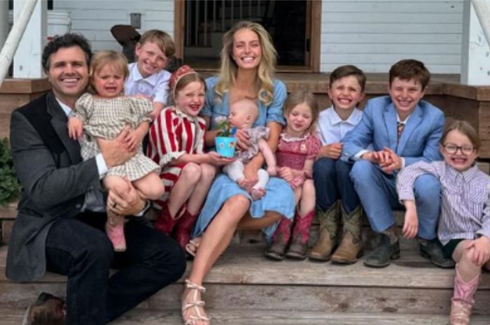 Cerita Kencan Pertama Hannah Neeleman 'Ballerina Farm' dan Daniel ...