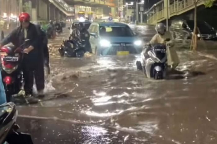 62 RT Masih Terendam Banjir, Ini Titik-Titik Genangan di Jakarta Pagi Ini - Ntvnews.id