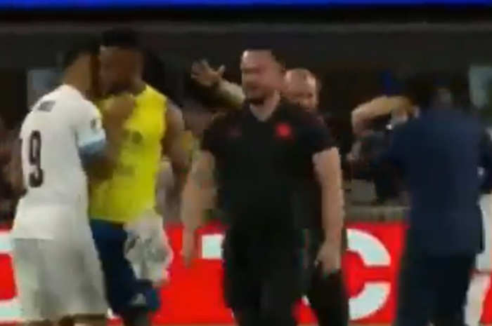 Uruguay Keok di Tangan Kolombia, Luis Suarez Gigit Pemain Lagi ...